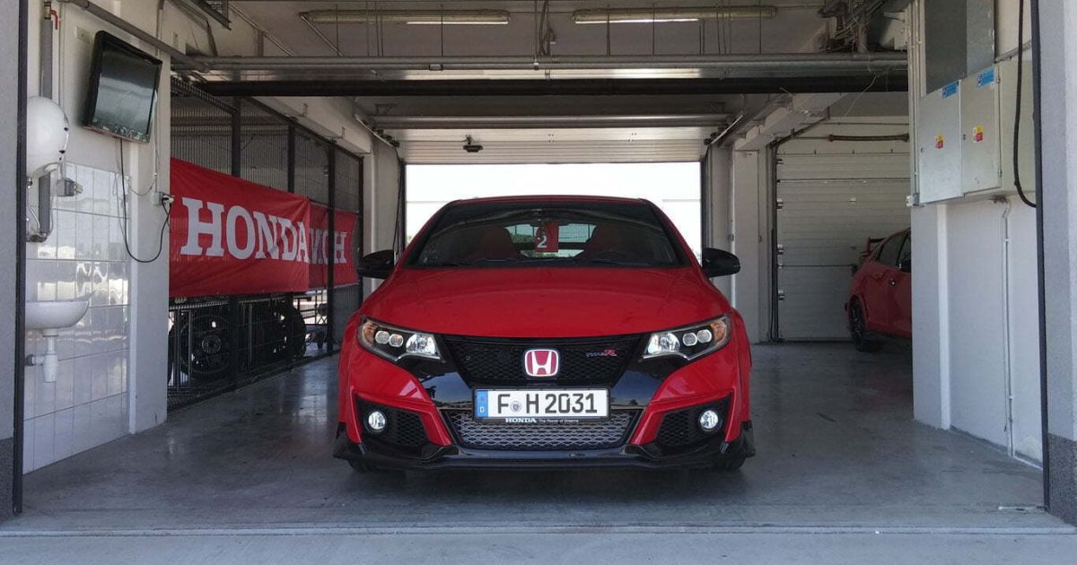 Jonny takes the Honda Civic Type R to the Edge | Petrolblog